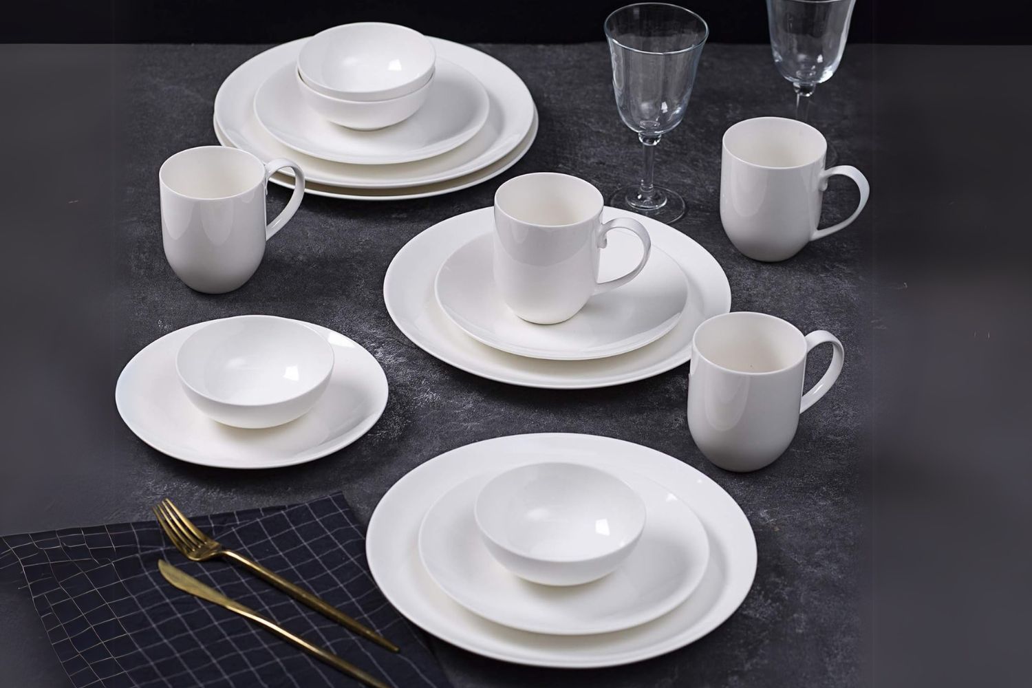 MILANO 16-Piece Fine Bone China Tableware Set - Service for 4 ...